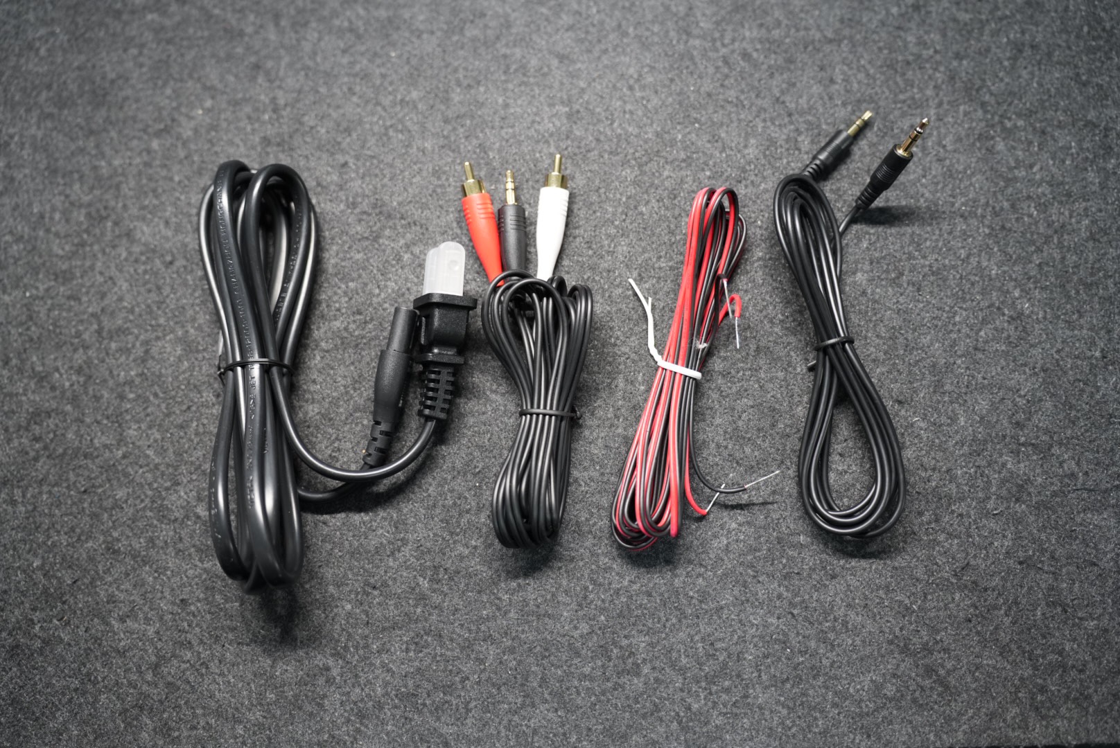 Edifier MR3をレビュー！1万円台ながらBluetooth接続にも対応したコスパ最強のスタンドスピーカー！ | Growence